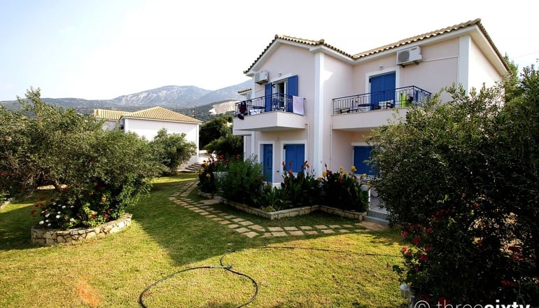 Afrato Village | Ekdromi.gr