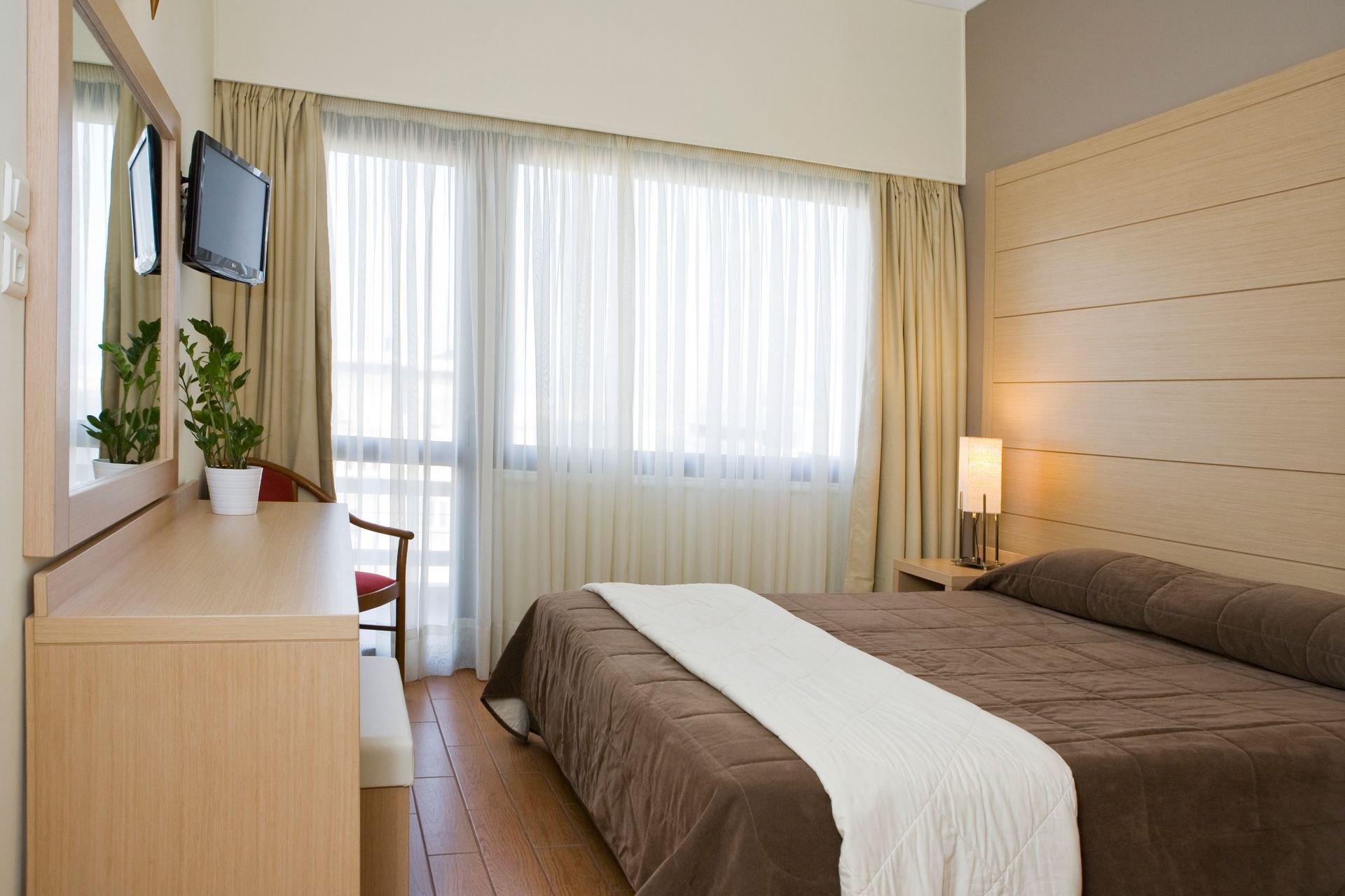 Parnon Hotel - Αθήνα Διαμονή | Ekdromi.gr
