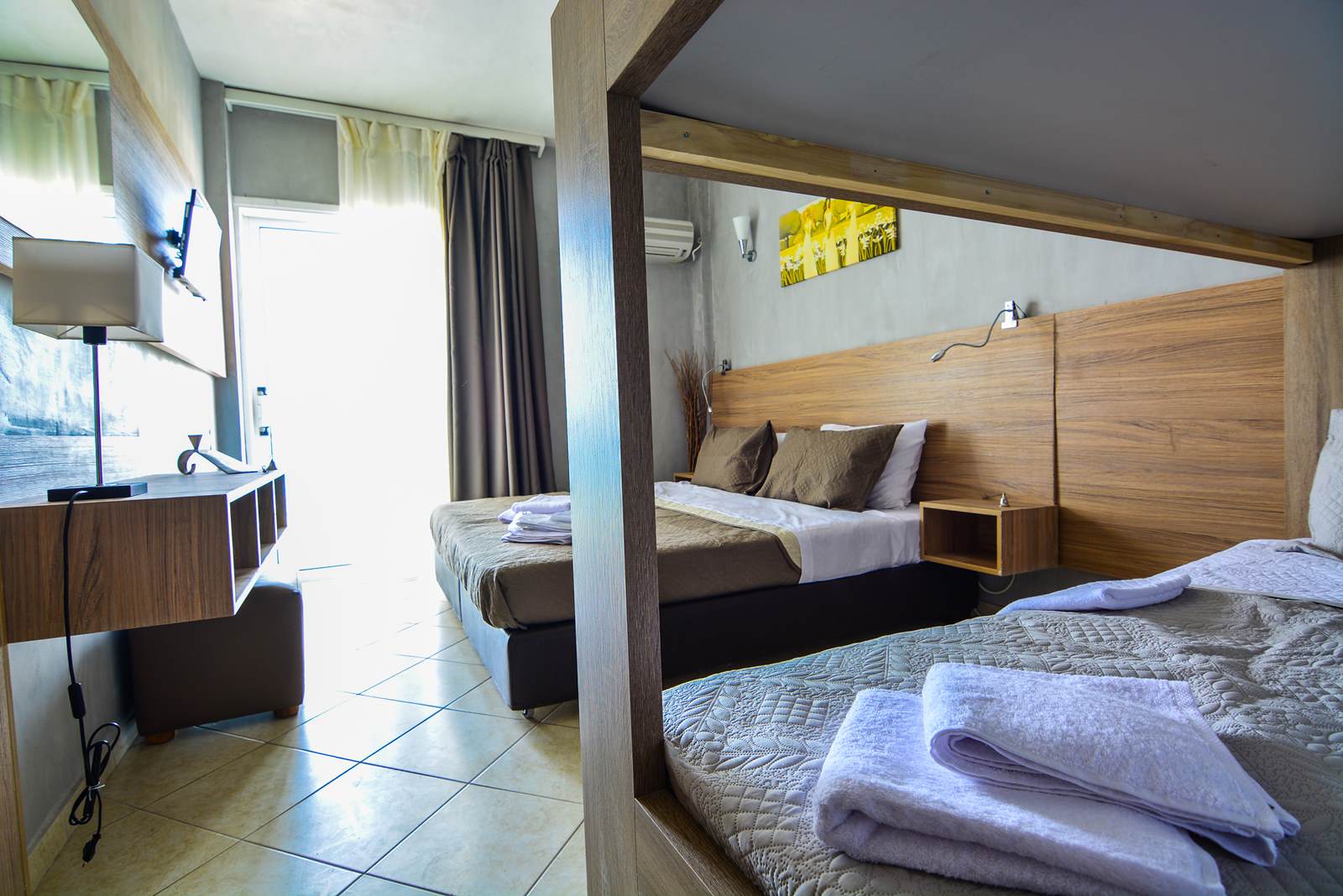 Black & White Boho Resort - Ξυλόκαστρο από 115€/νύχτα - Ημιδιατροφή