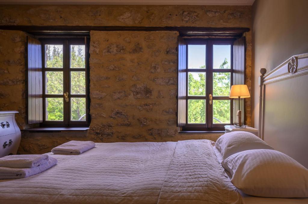 Semantron Traditional Village 4 αστέρων - Ελαιώνας Διακοπτού 4 αστέρων ...
