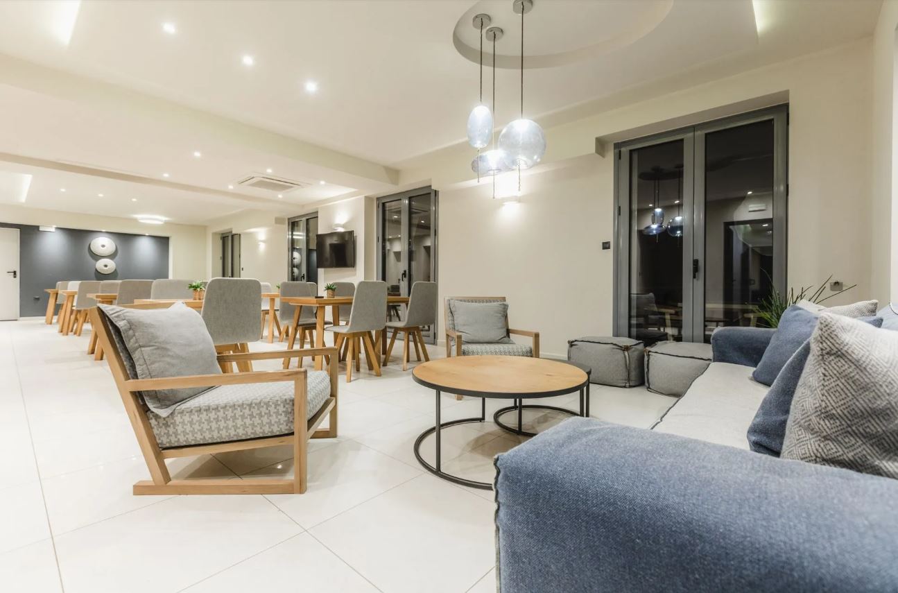 Infinity Hotel - Γύθειο Διαμονή - Πρωινό | Ekdromi.gr