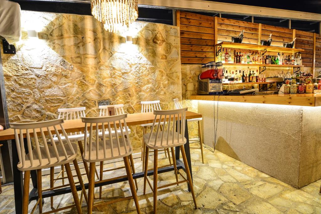 Marzi Boutique Hotel - Νεράντζα Κορινθίας από 70€/νύχτα - Ημιδιατροφή