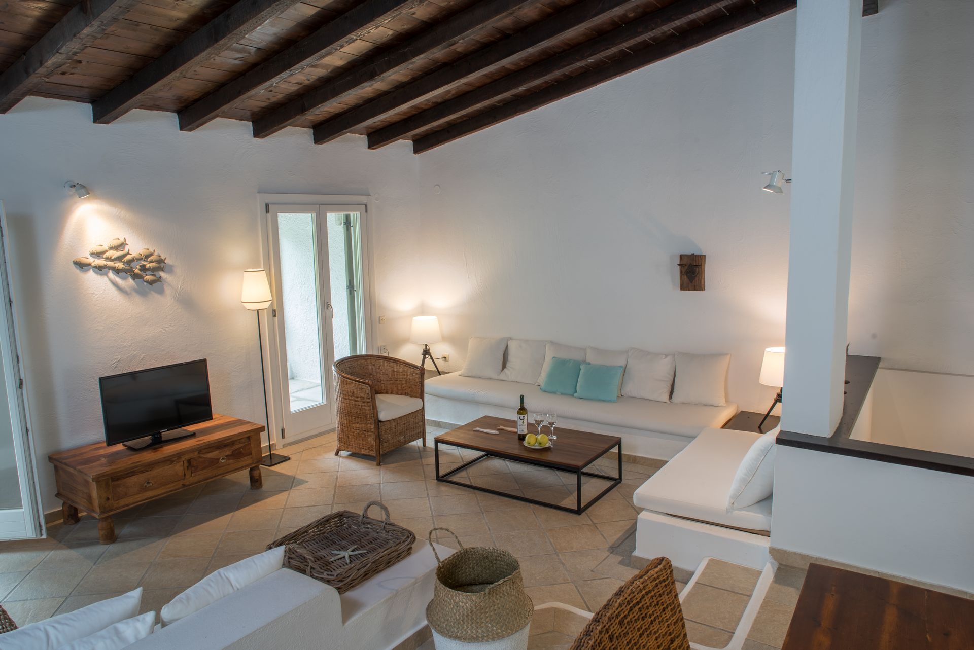 Skiathos Holidays Suites & Villas - Βρομόλιμνος, Σκιάθος Διαμονή ...