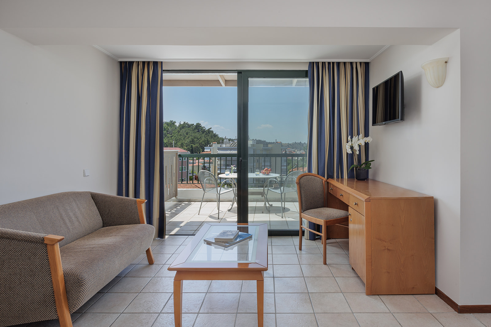 4* Sun Beach Hotel - Αγία Τριάδα Διαμονή - 25% - Πρωινό |Ekdromi.gr
